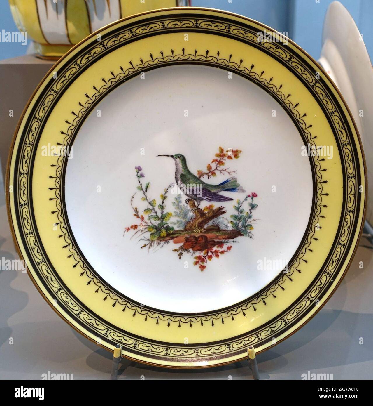 Quatre assiettes avec oiseaux, peintres Edme-François Bouillat, Sophie ...