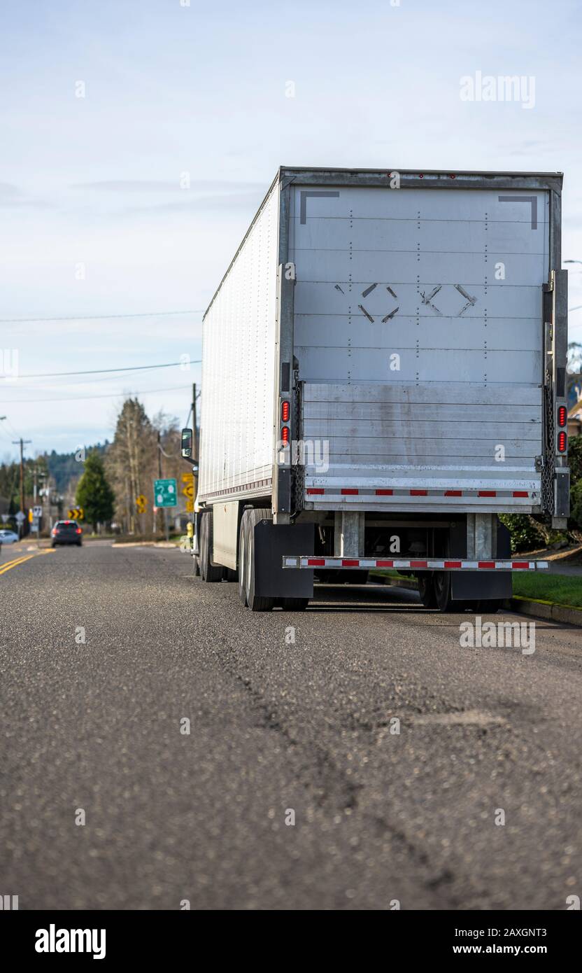 Truck aerodynamics Banque de photographies et d’images à haute ...