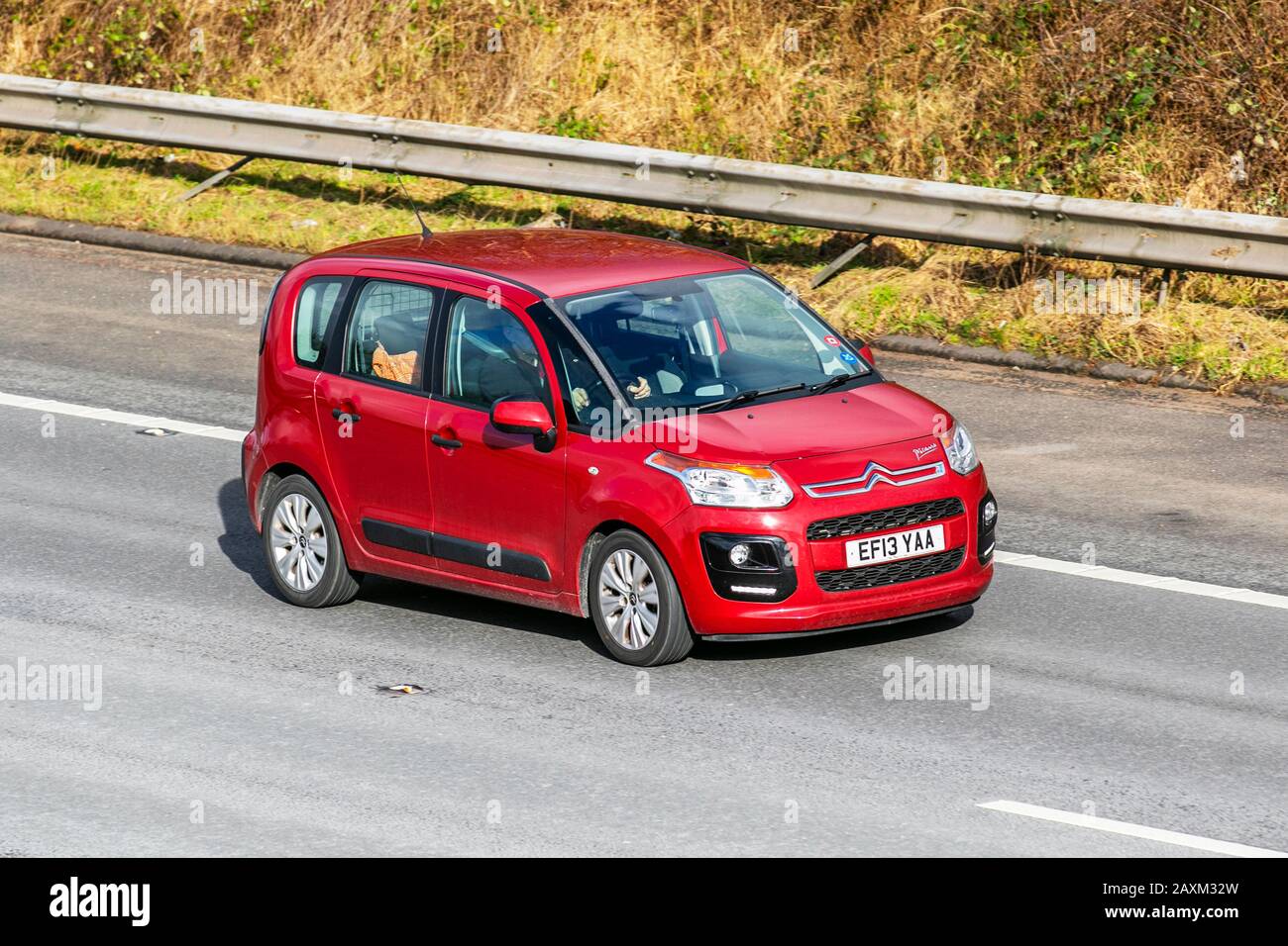 Citroen c3 picasso vtr voitures rouges Banque de photographies et d ...
