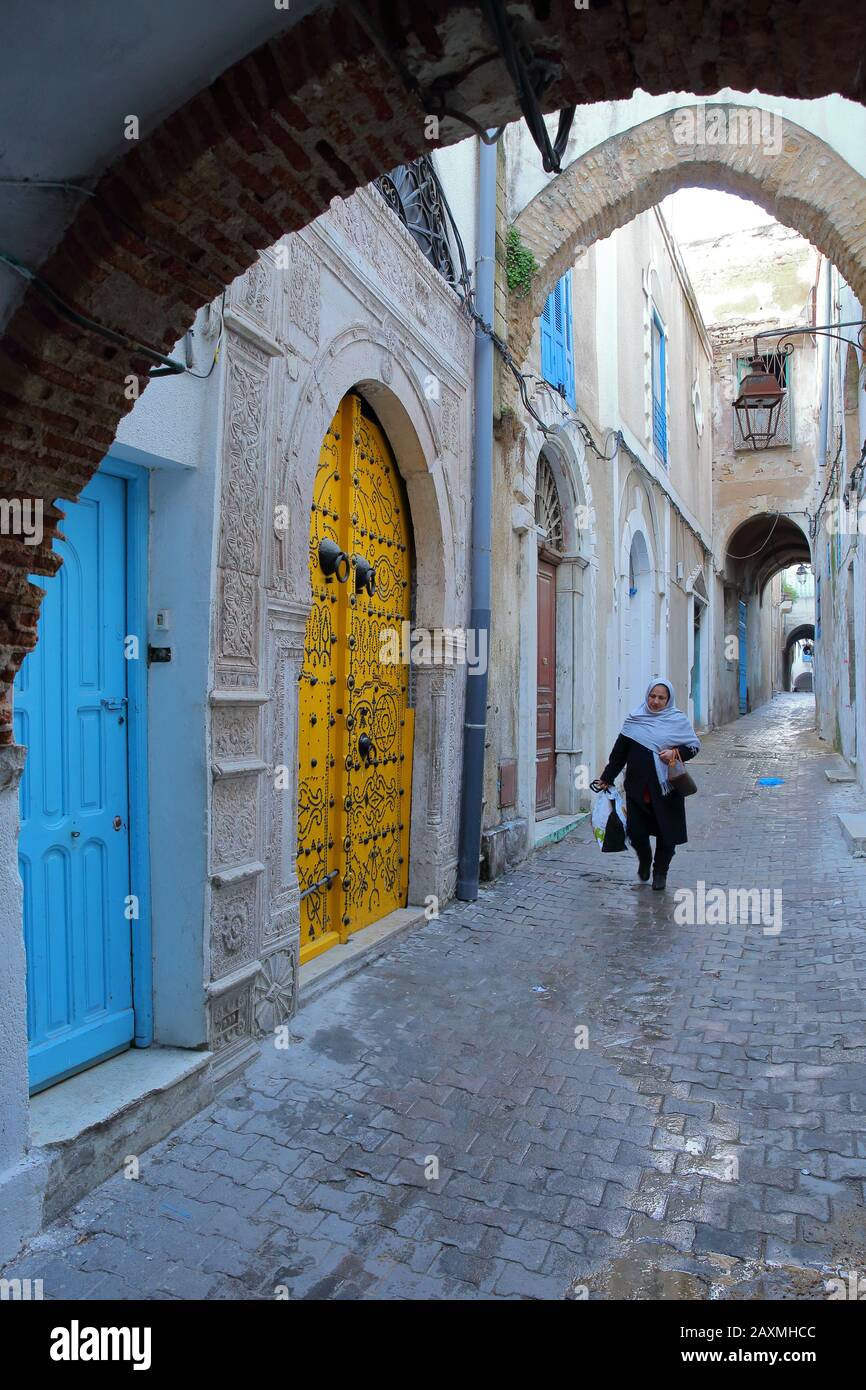 Tunisia arcades medina old town Banque de photographies et d’images à ...