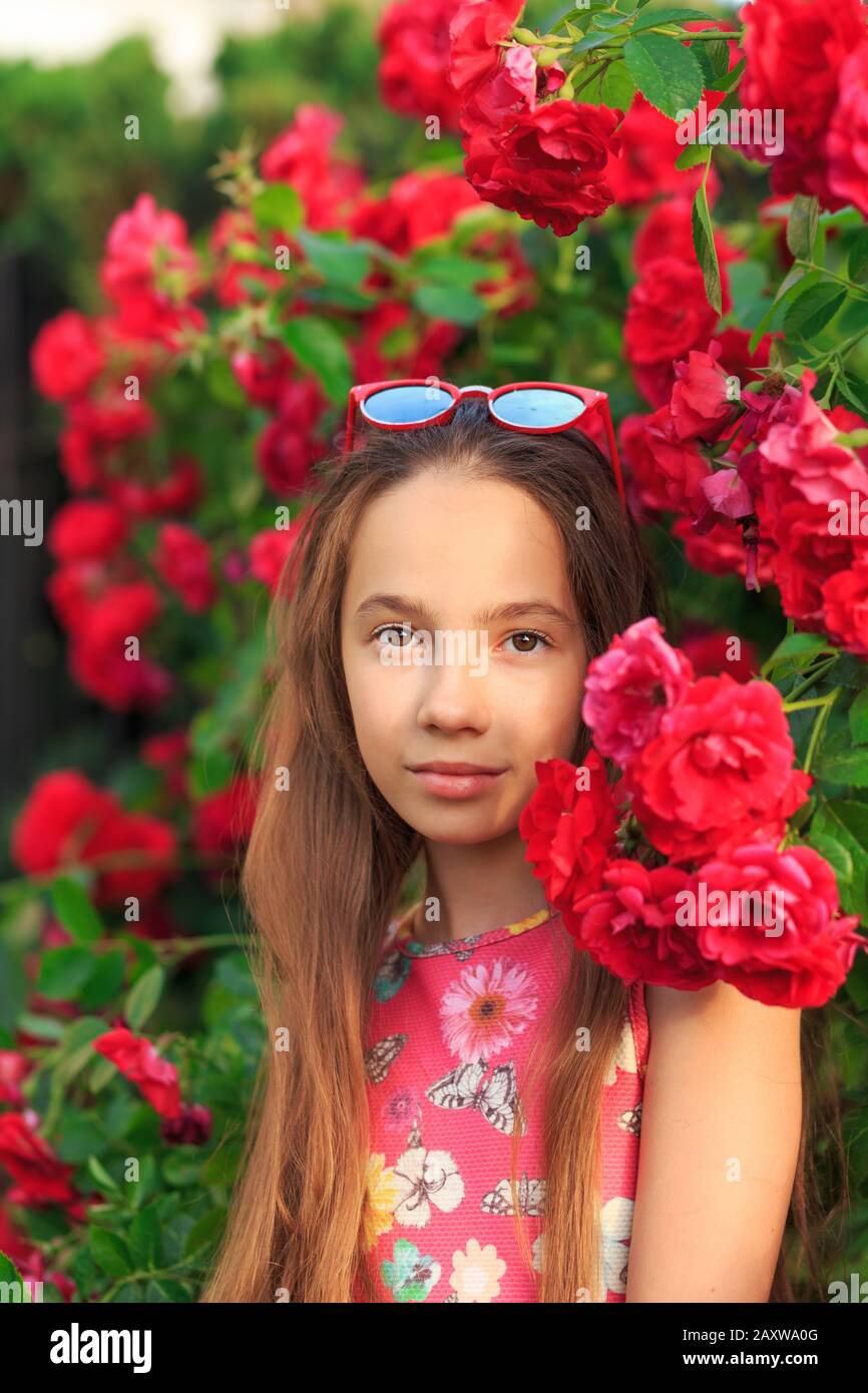 Mignonne ado Banque de photographies et d’images à haute résolution - Alamy
