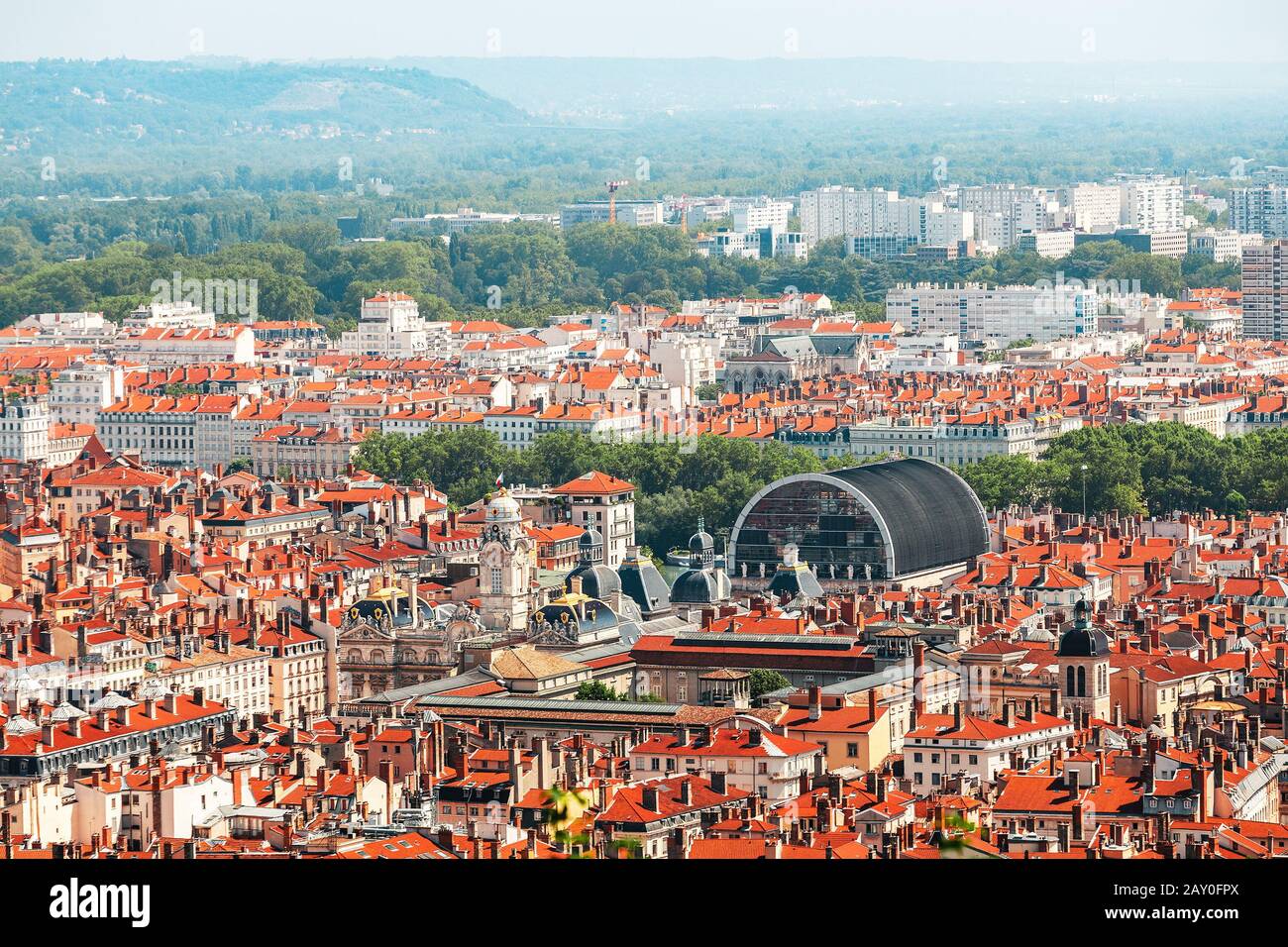 Toit Orange Banque d'image et photos - Alamy