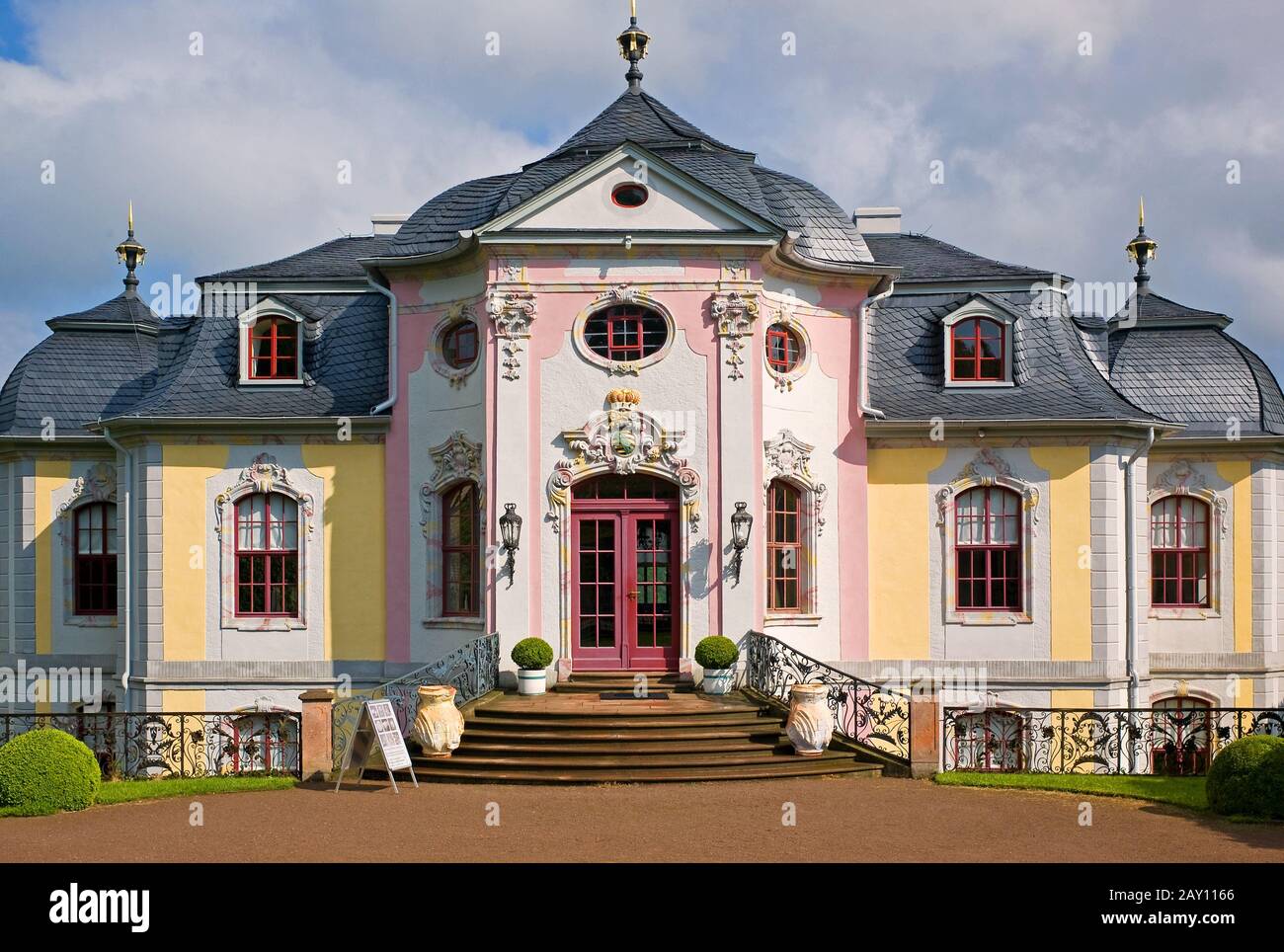 Rococo castle Banque de photographies et d’images à haute résolution ...