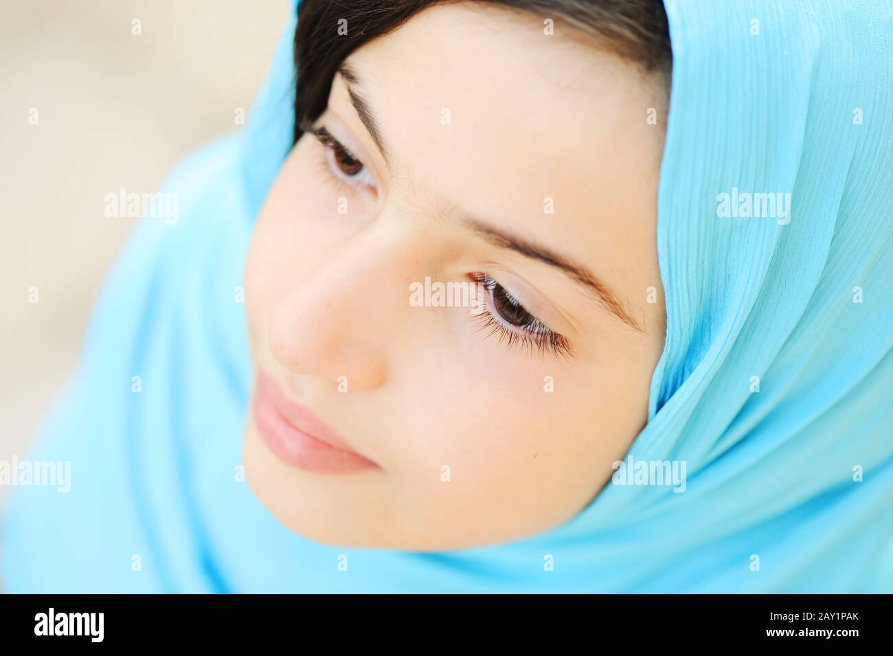 Fille arabe Banque de photographies et d’images à haute résolution - Alamy