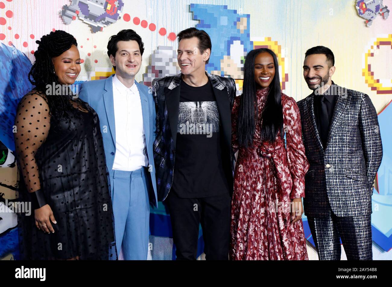 Natasha Rothwell, Ben Schwartz, Jim Carrey, Tika Sumpter et Lee Majdoub ...