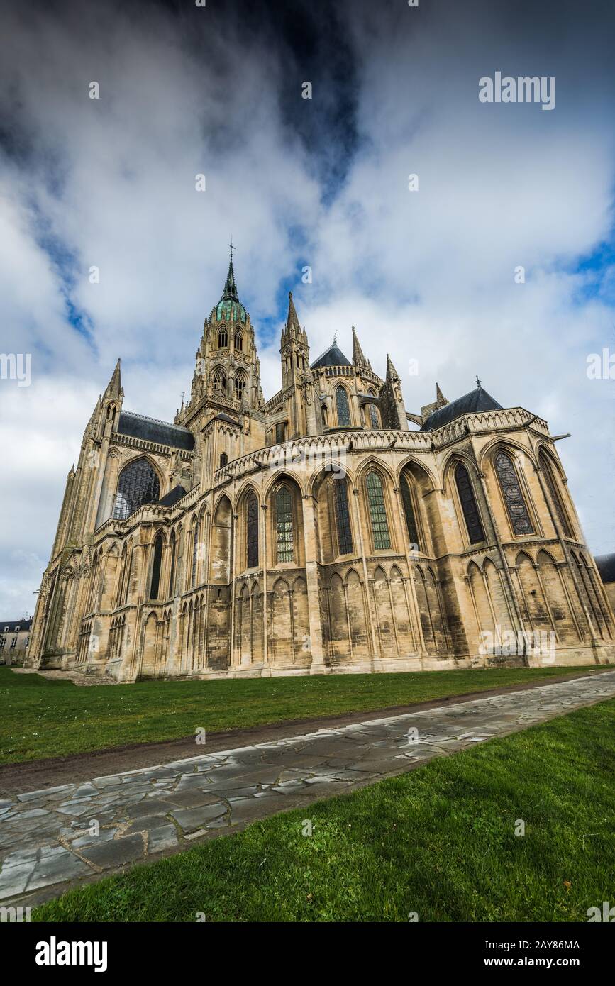 Cathédrale notre dame de bayeux Banque de photographies et d’images à haute résolution - Alamy