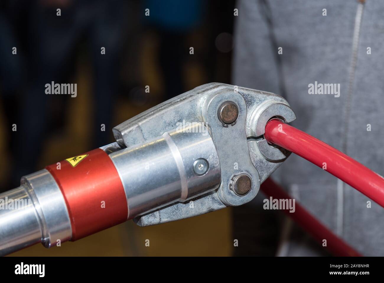 étau de serrage Banque de photographies et d’images à haute résolution ...