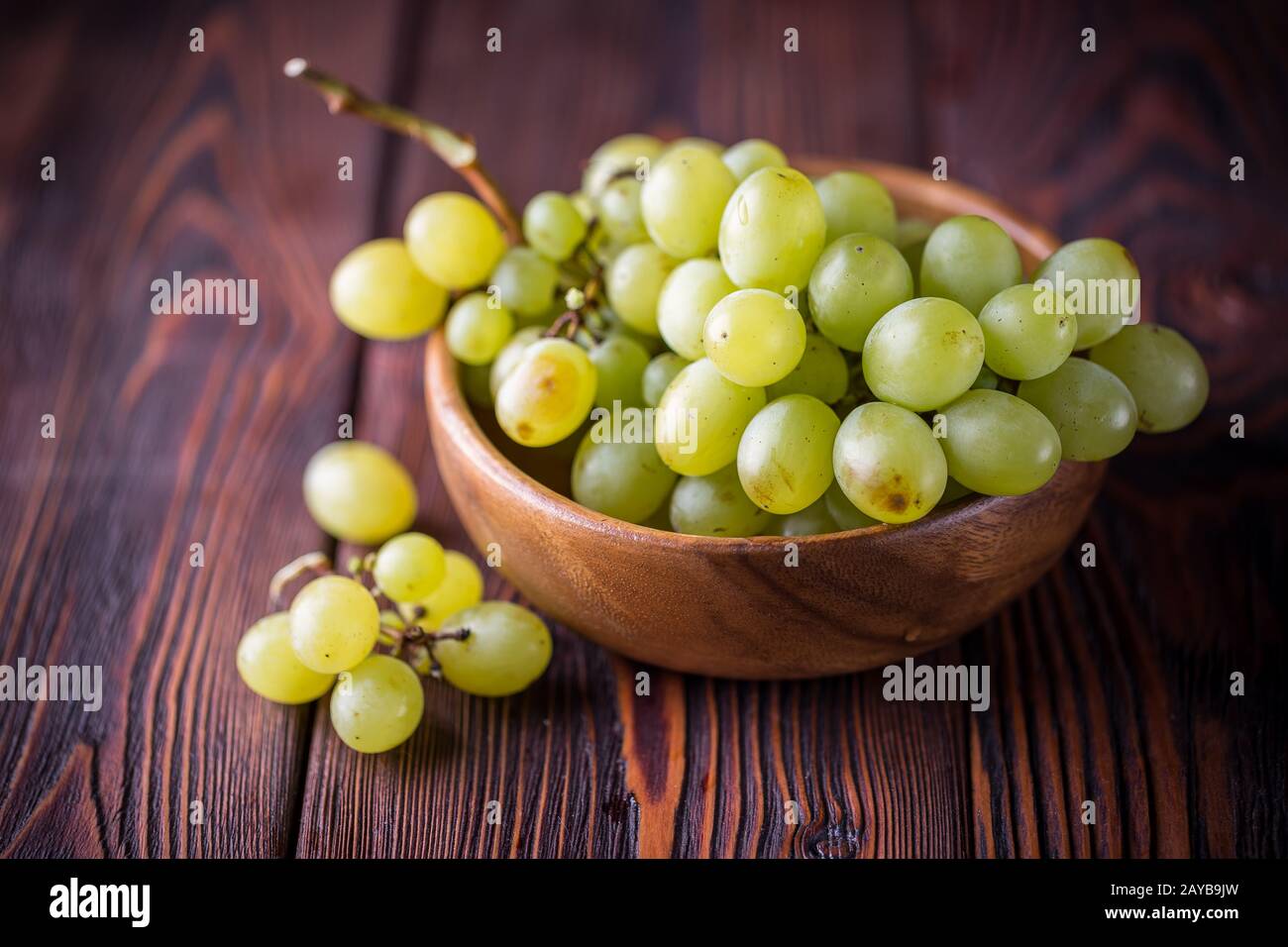 Grappe de raisin vert Banque de photographies et d’images à haute ...