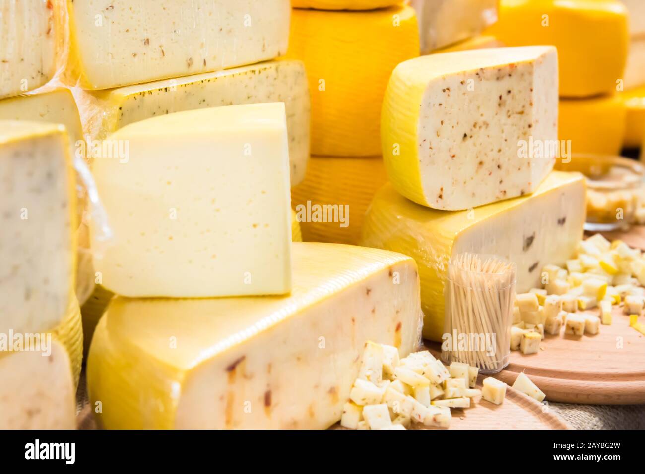 Tous les types de fromage Banque de photographies et d’images à haute ...