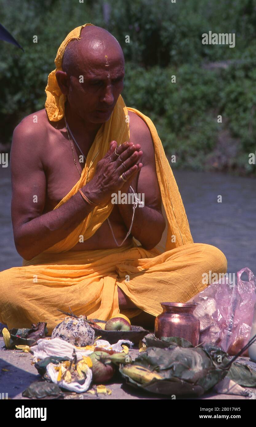 Népal: Prêtre hindou Brahmin, Katmandou.Un Brahmin (aussi le Brahman ...