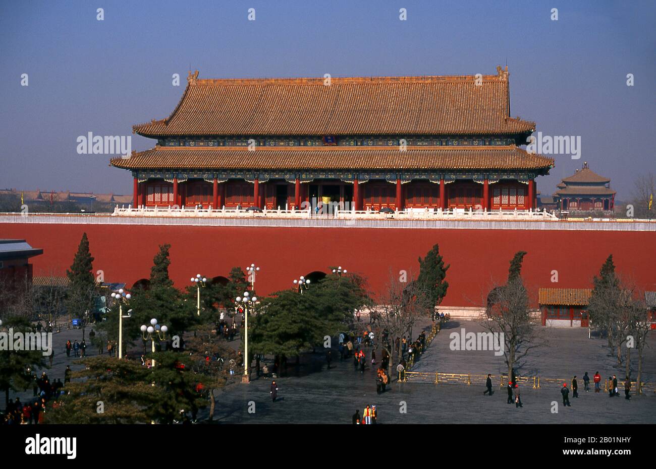 Chine : Duanmen (porte droite) et place menant à la Cité interdite ...