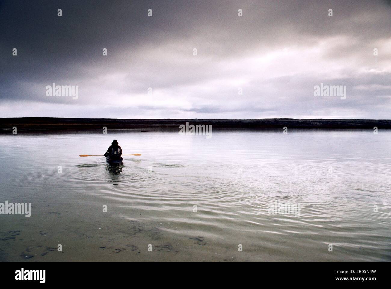 Traditional inuit kayak Banque de photographies et d’images à haute ...