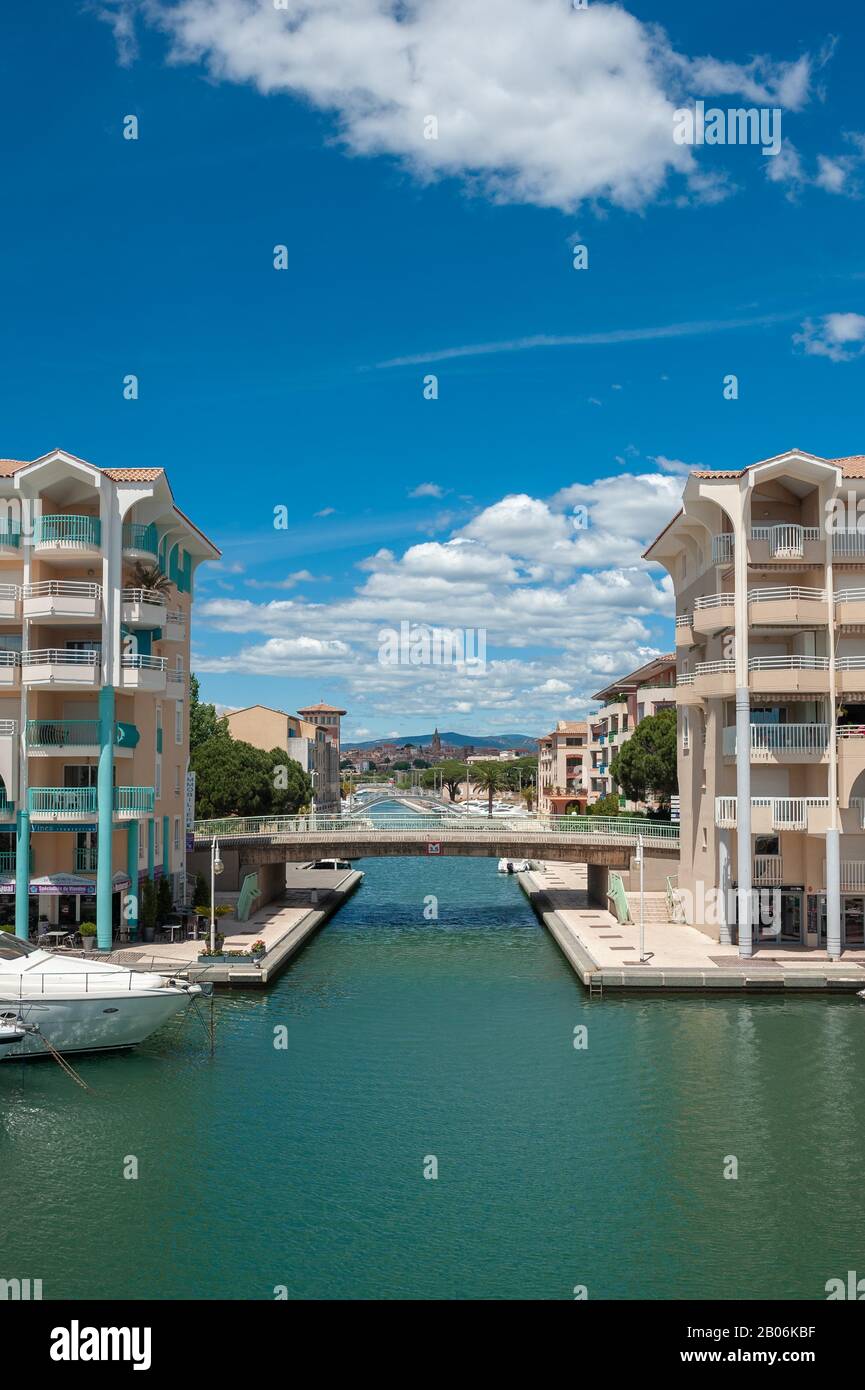 Port frejus Banque de photographies et d’images à haute résolution - Alamy
