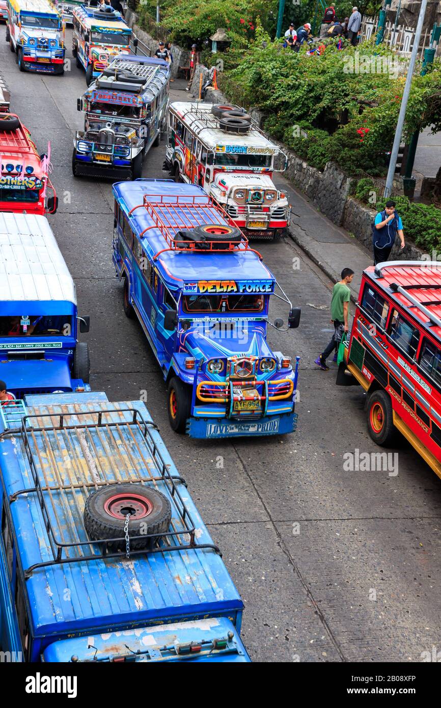 Jeepneys traditionnels Banque de photographies et d’images à haute ...