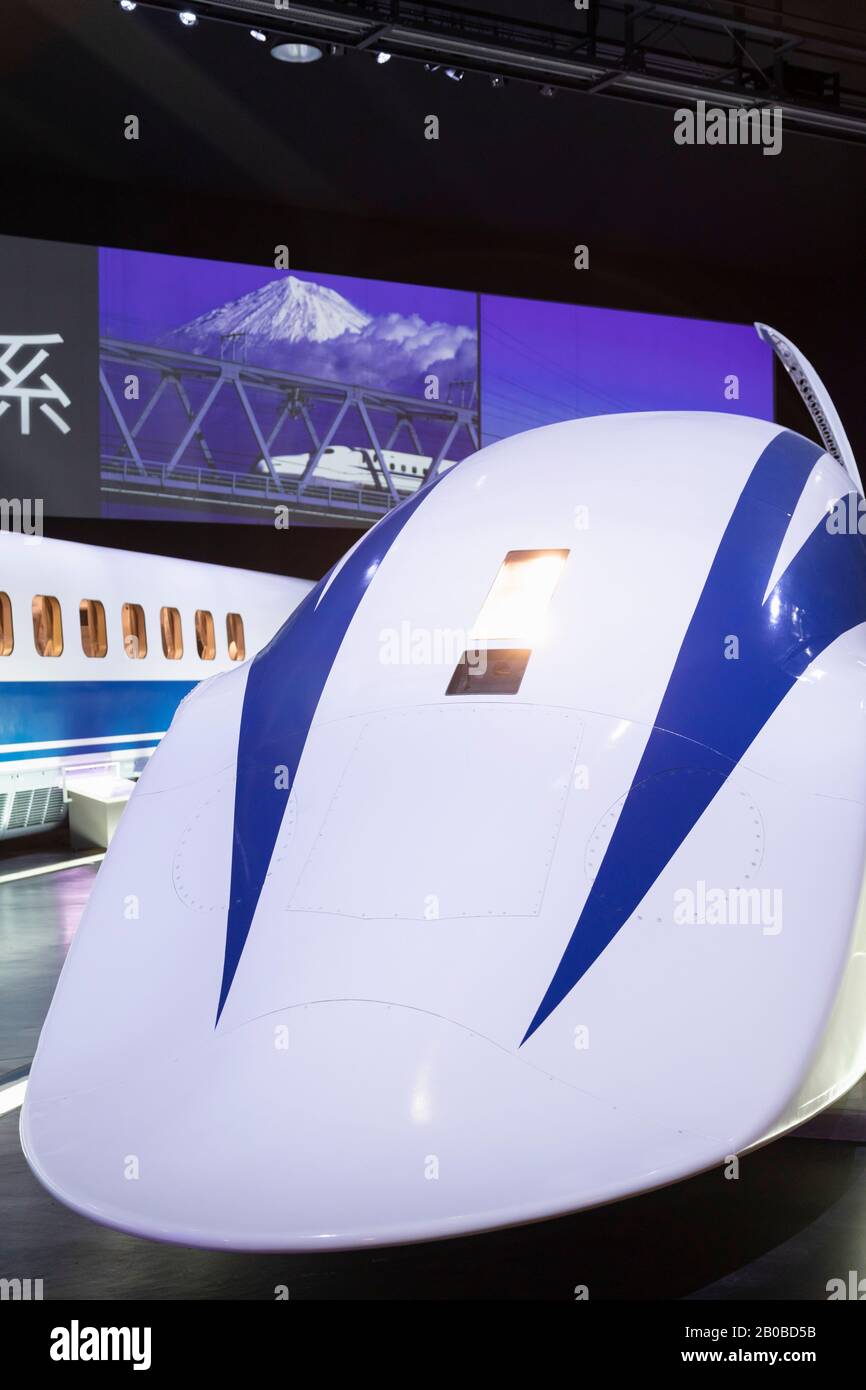 Jr scmaglev et le parc ferroviaire Banque de photographies et d’images ...