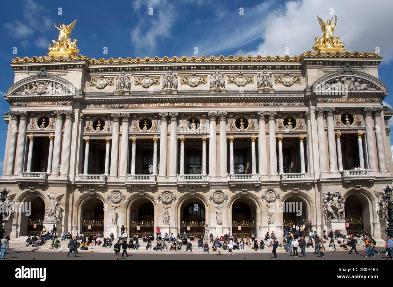 Opera garnier paris facade Banque de photographies et d’images à haute ...