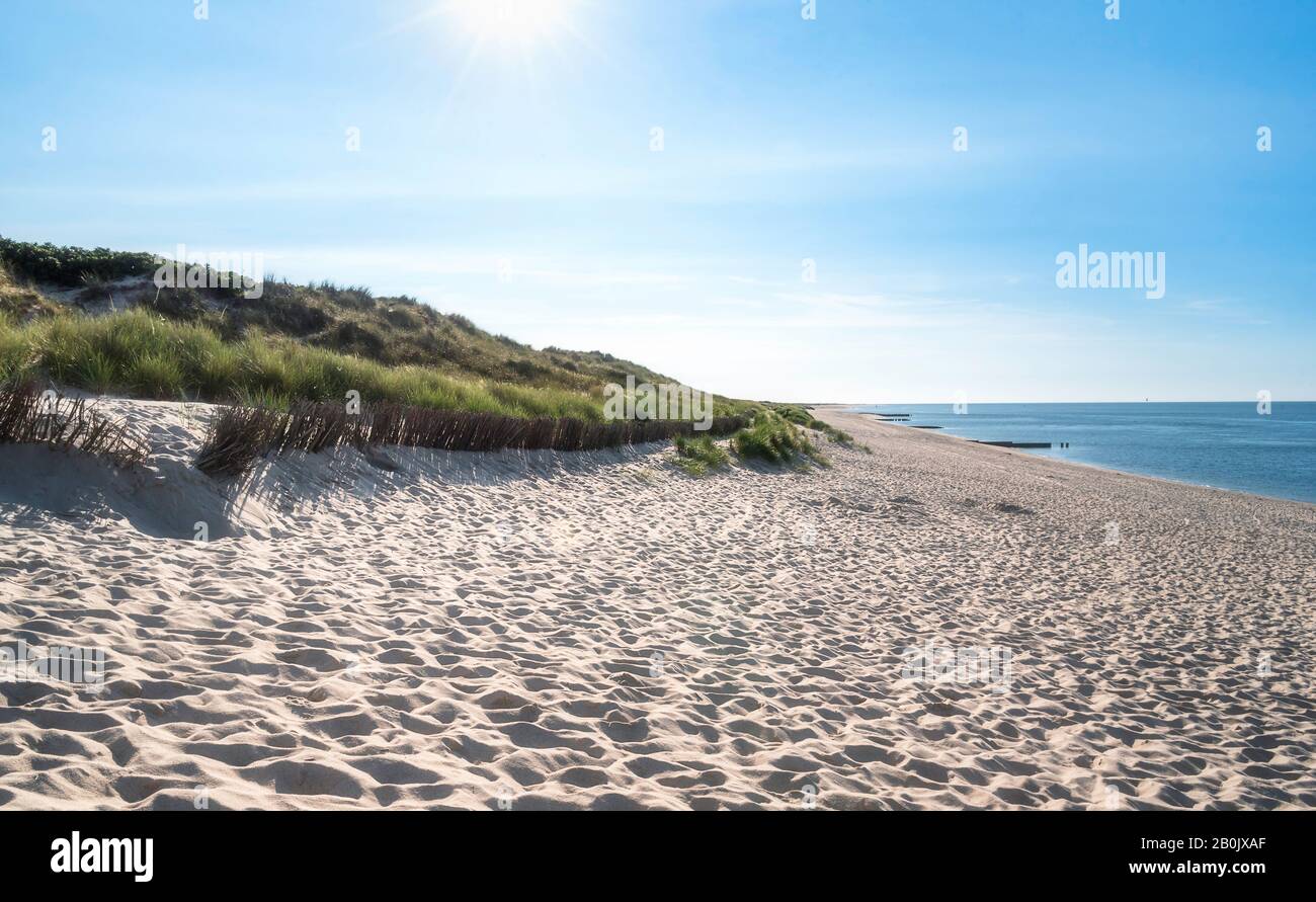 Paysage de plage ensoleillé sur l'île de Sylt, en mer du Nord ...