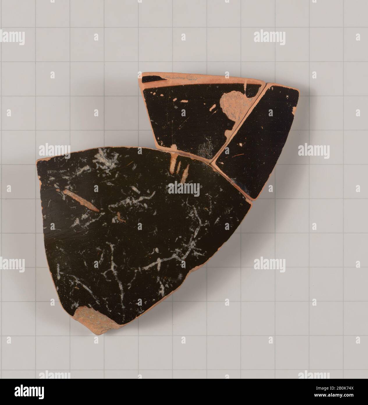 Fragment de terre cuite d'un krater de colonne (bol pour mélanger le ...