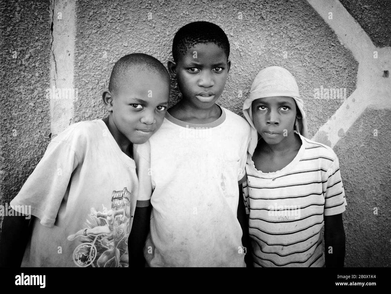Enfants des rues Banque de photographies et d’images à haute résolution ...