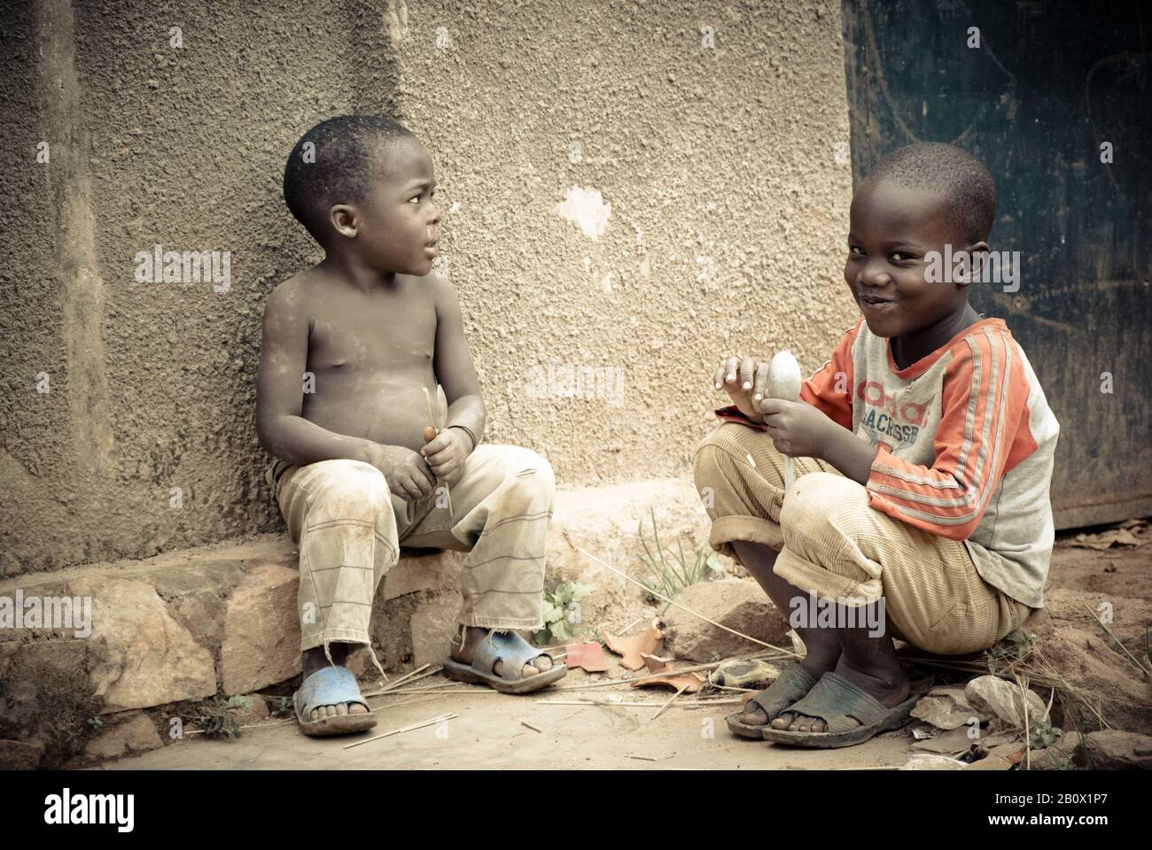 Enfants des rues Banque de photographies et d’images à haute résolution ...