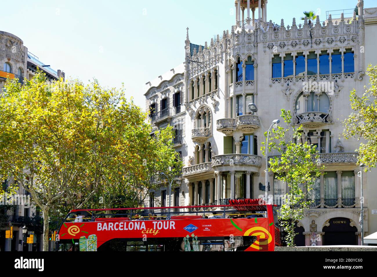 Maison passeig de gracia Banque de photographies et d’images à haute résolution - Alamy