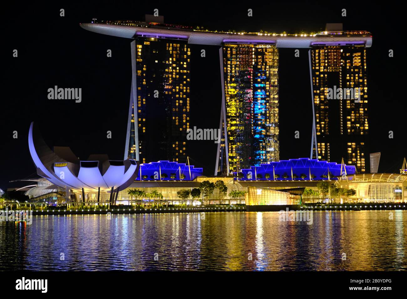 Marina bay sands et le centre ville Banque de photographies et d’images à haute résolution ...