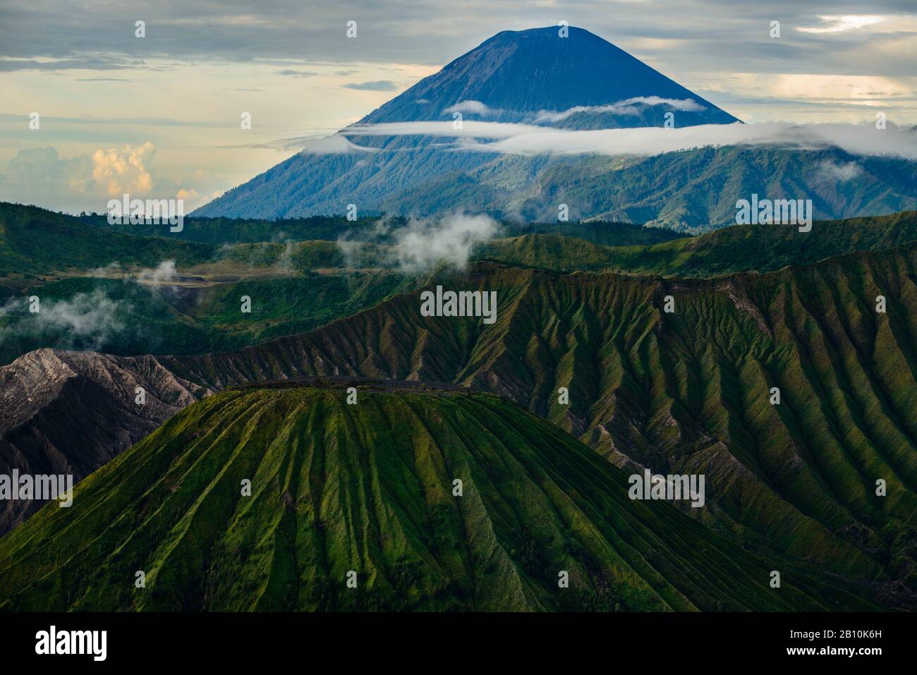 Volcan bromo Banque de photographies et d’images à haute résolution - Alamy