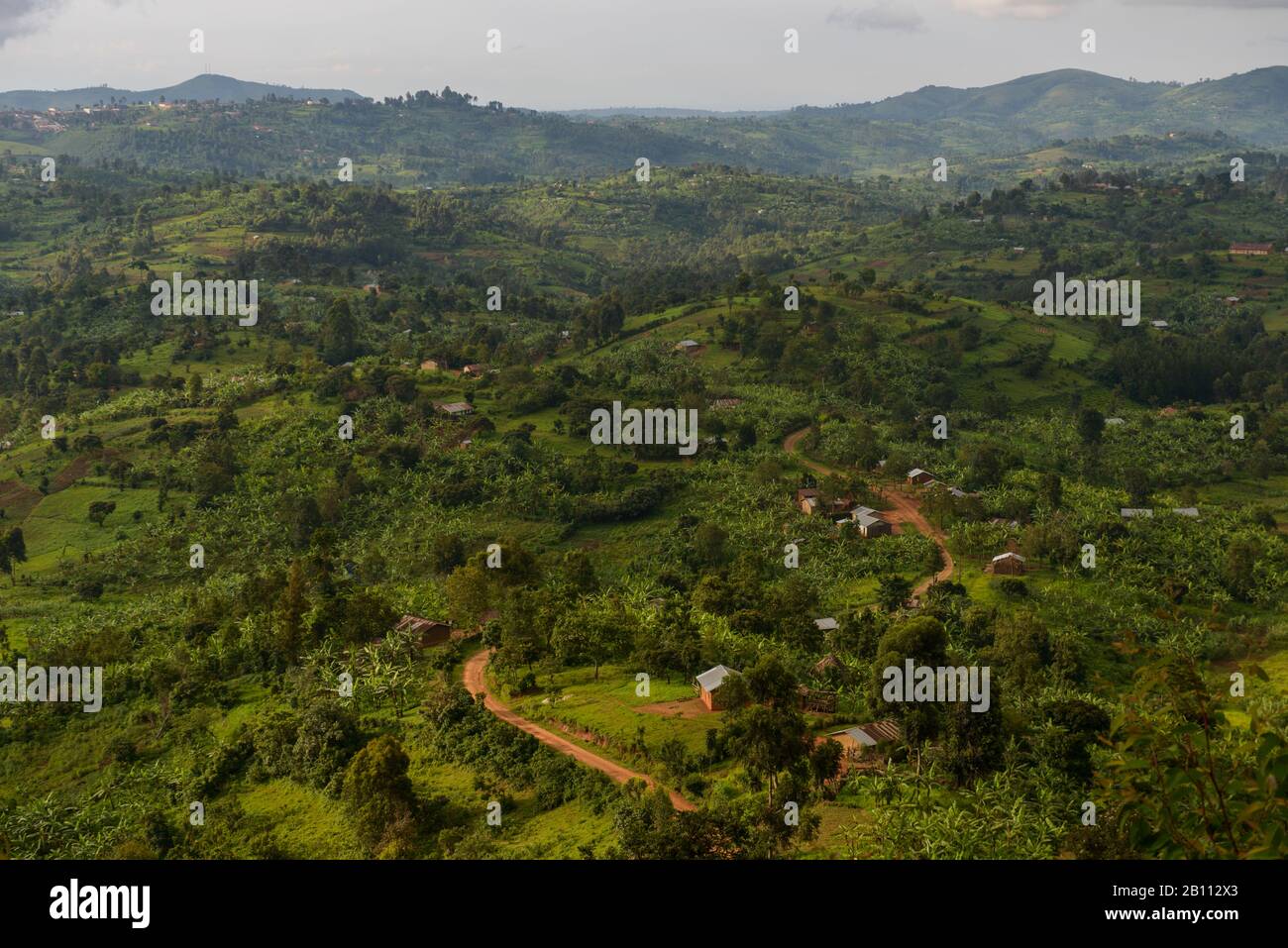 Montagne en ouganda Banque de photographies et d’images à haute ...