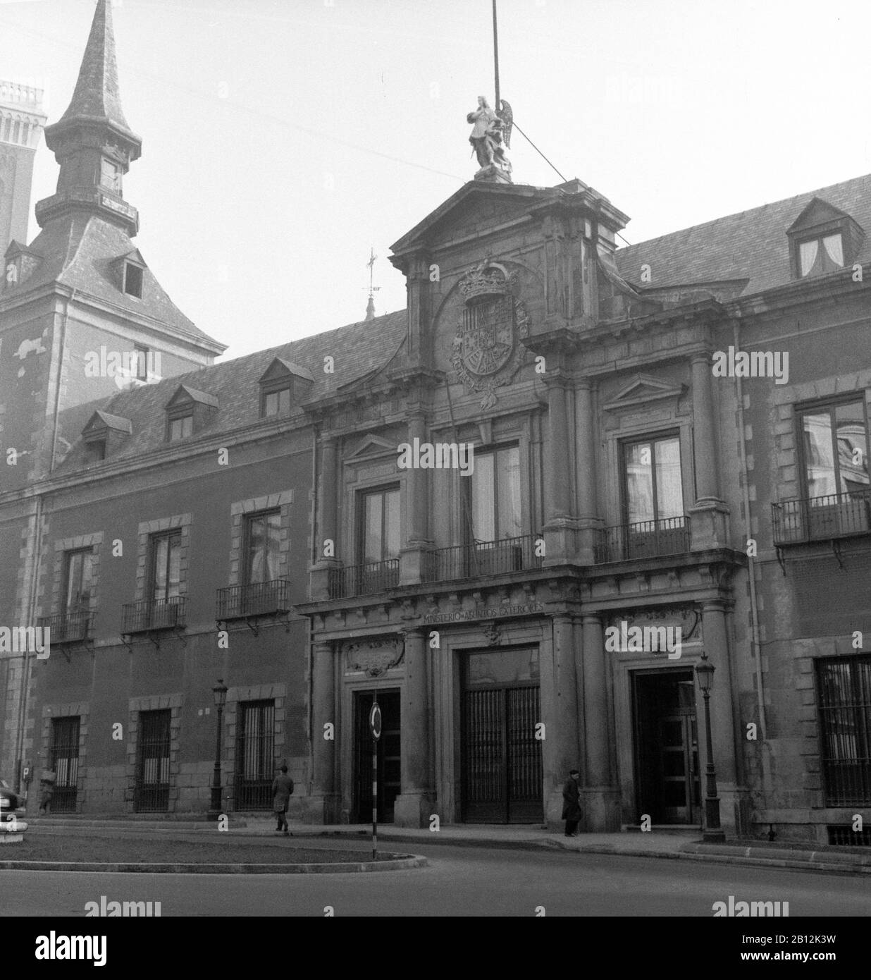 EXTÉRIEUR - FACHADA DEL ANTIGUO PALACIO DE SANTA CRUZ- CARCEL DE CORTE ...