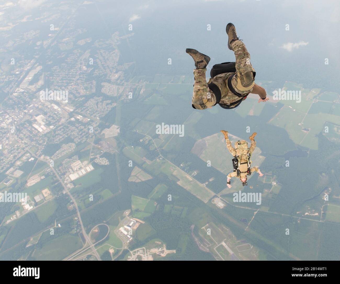 Groupe de neutralisation des explosifs et munitions deux Banque de ...