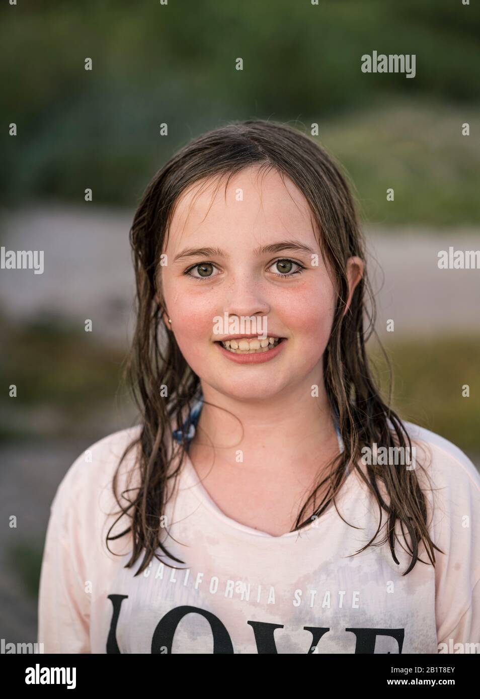 Jeune Fille De Ans A La Plage Banque De Photographies Et Dimagessexiz Pix