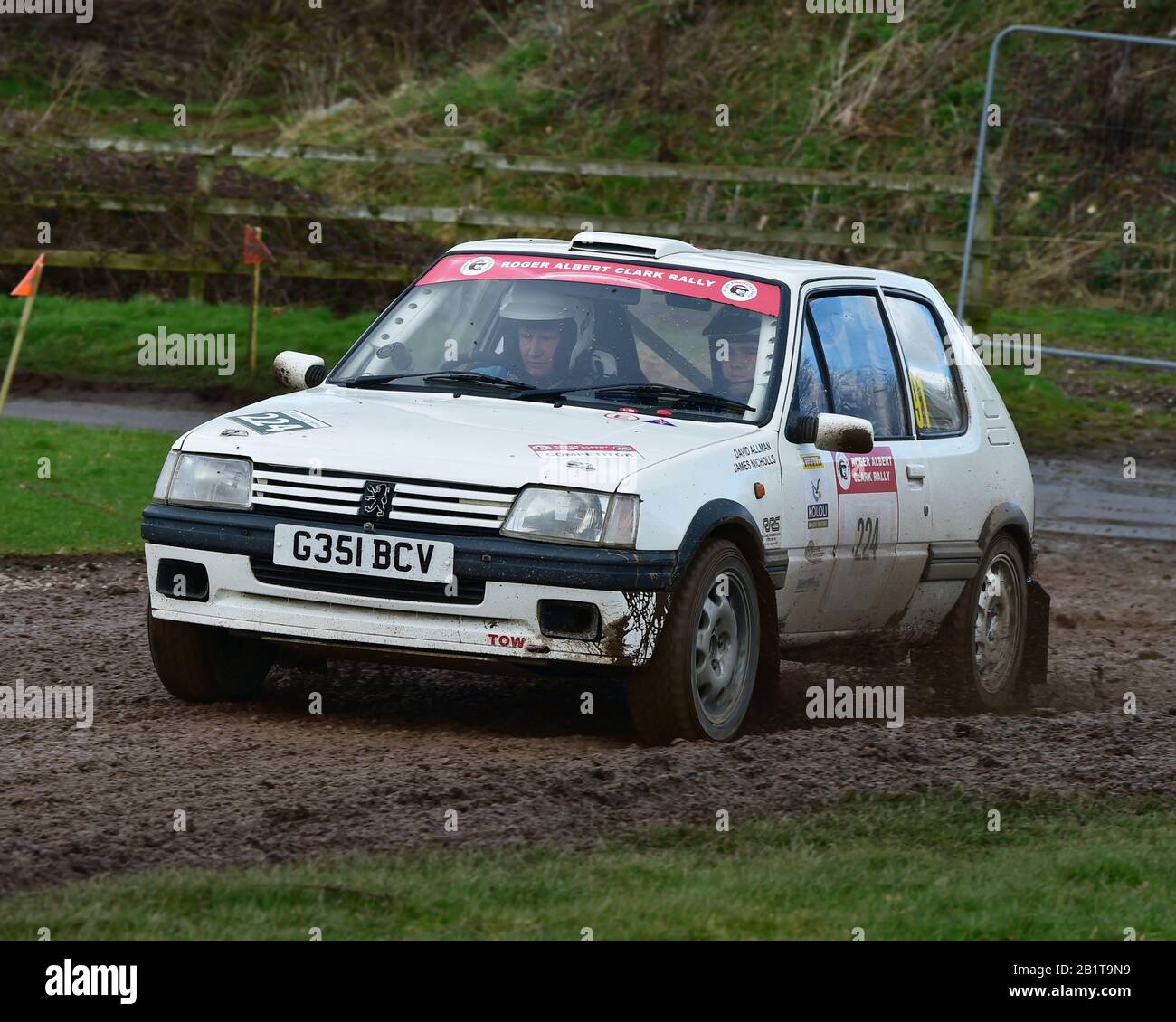 Peugeot 205 gti rally car Banque de photographies et d’images à haute ...