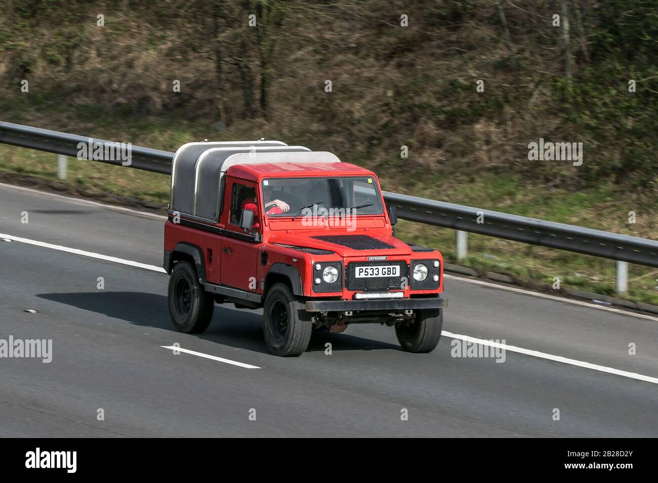 Land rover defender 90 td5 comté Banque de photographies et d’images à ...