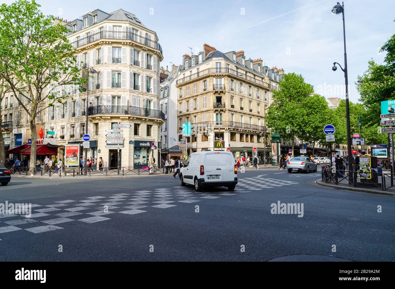 Les plus belles rues Banque de photographies et d’images à haute ...