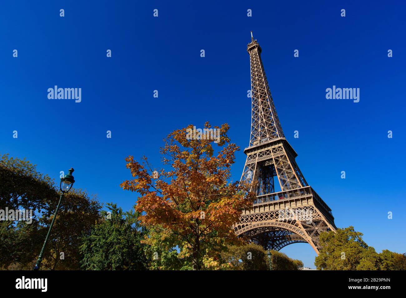 Ciel bleu france francais Banque de photographies et d’images à haute ...