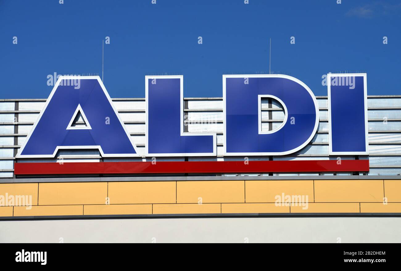 Aldi markt Banque de photographies et d’images à haute résolution - Alamy