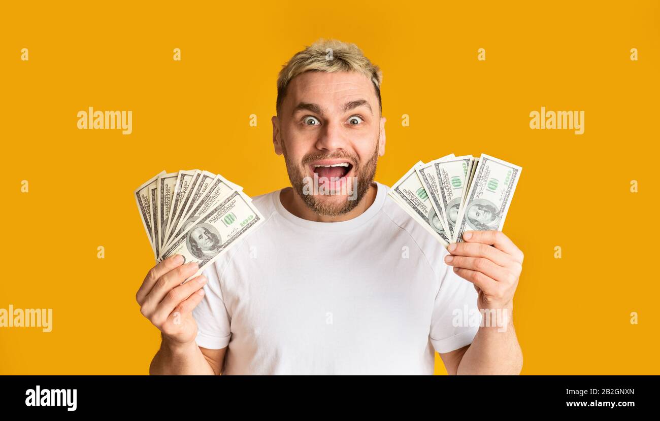 L'argent dans les mains Banque de photographies et d’images à haute ...