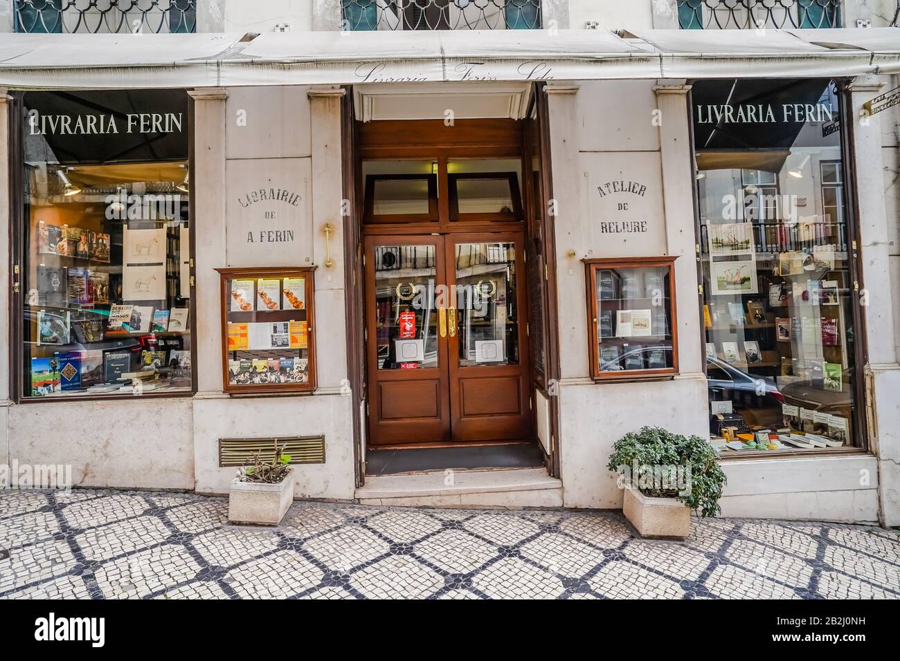 Librairie vintage lisbonne Banque de photographies et d’images à haute ...
