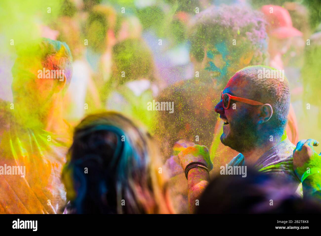 Holi Festival De Couleur Banque d'image et photos - Alamy