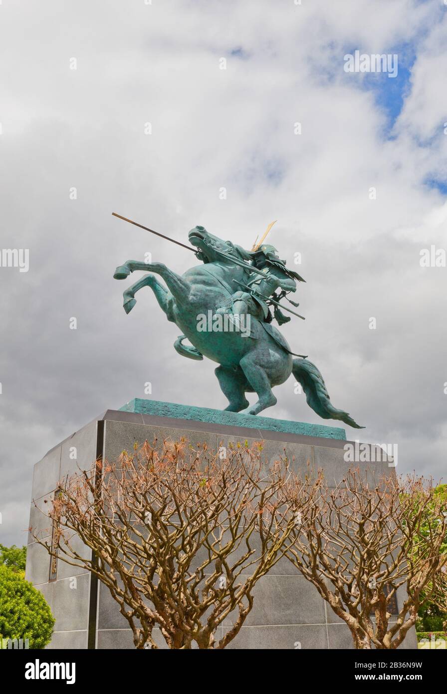 Statue équestre de Mogami Yoshiaki au château de Yamagata, Japon ...