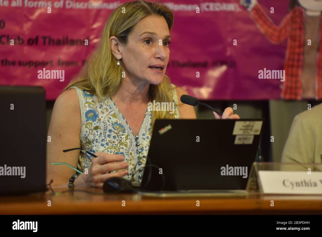 Cynthia vliko Banque de photographies et d’images à haute résolution ...