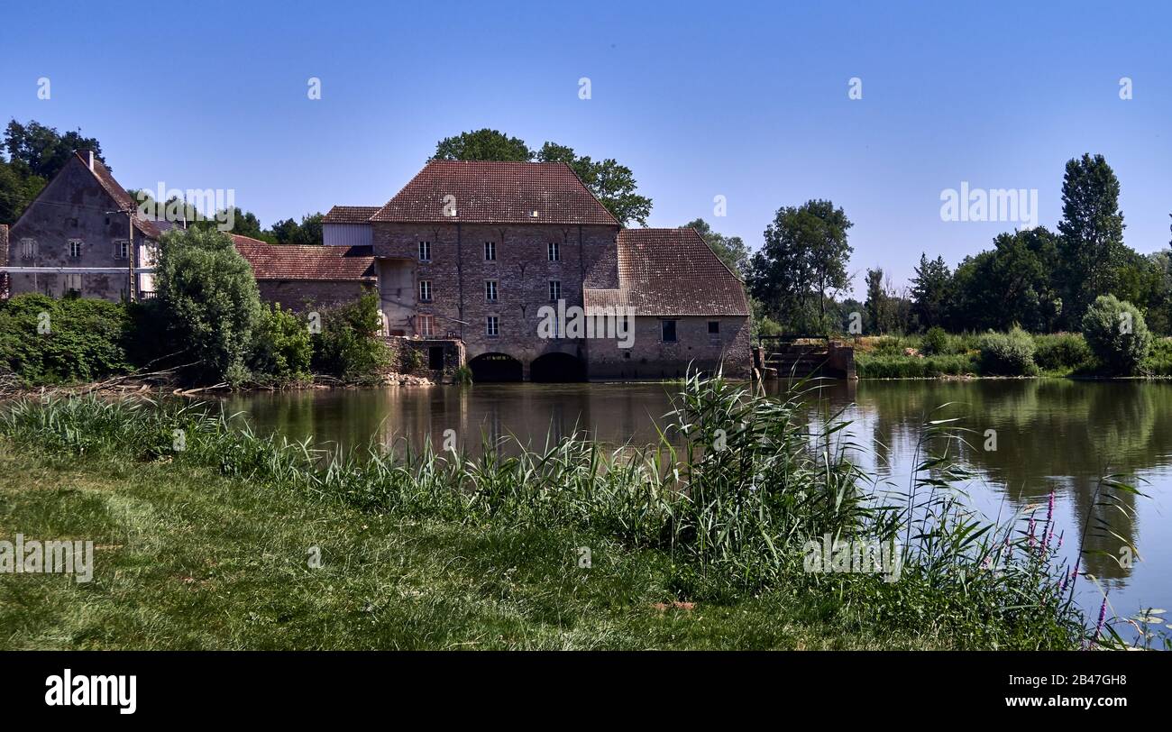 France , région de Loisy la rivière la-Seille , ancien moulin à eau ...