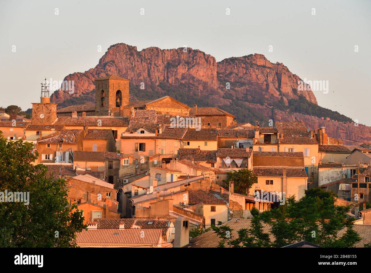 Roquebrune sur argens Banque de photographies et d’images à haute ...