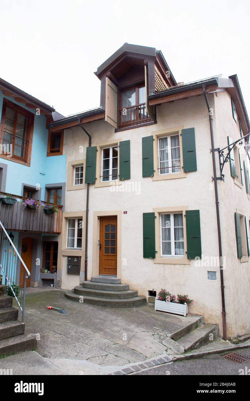Rivaz village Banque de photographies et d’images à haute résolution ...