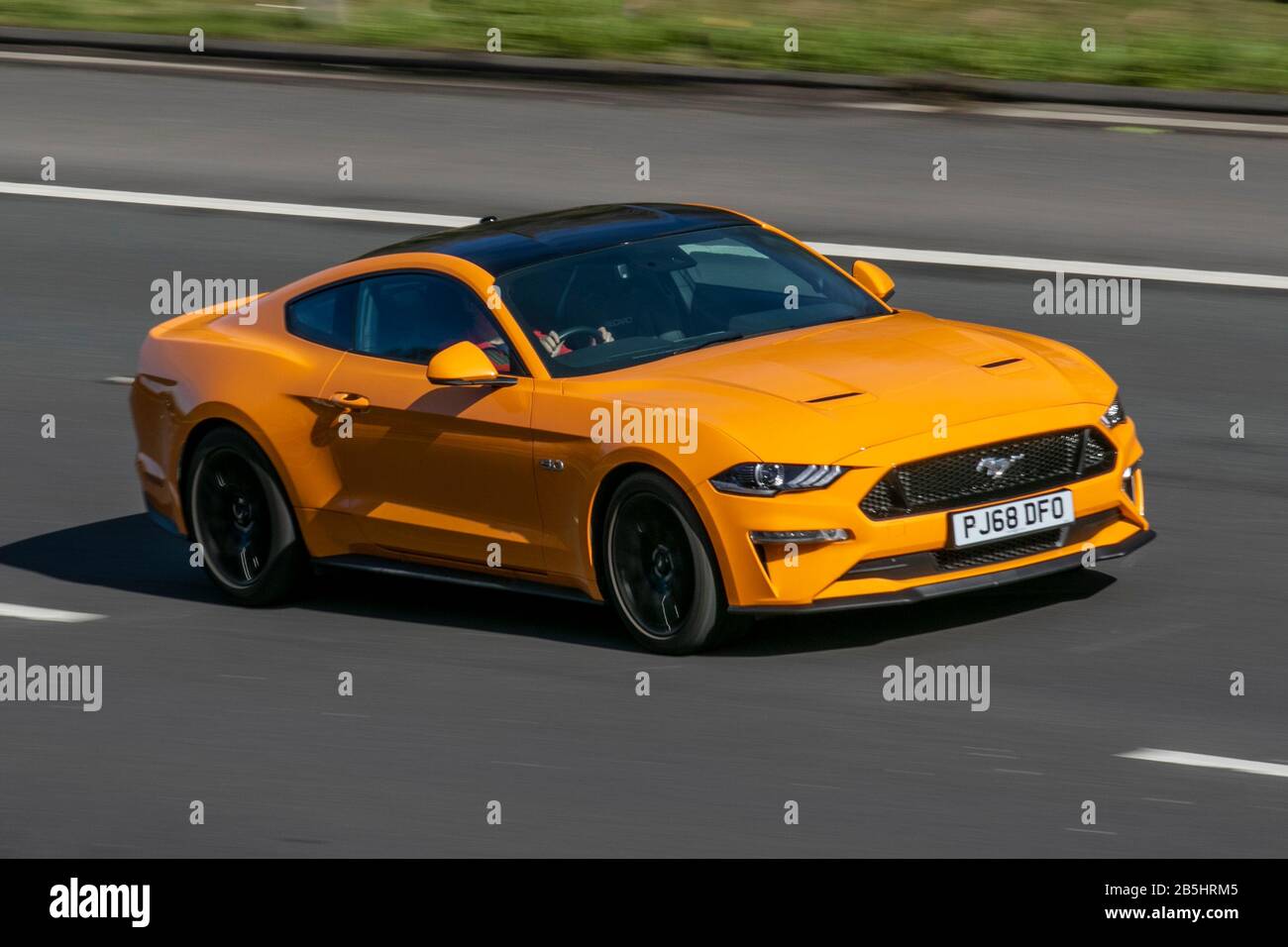 Ford mustang 5 0 v8 gt Banque de photographies et d’images à haute résolution - Page 2 - Alamy