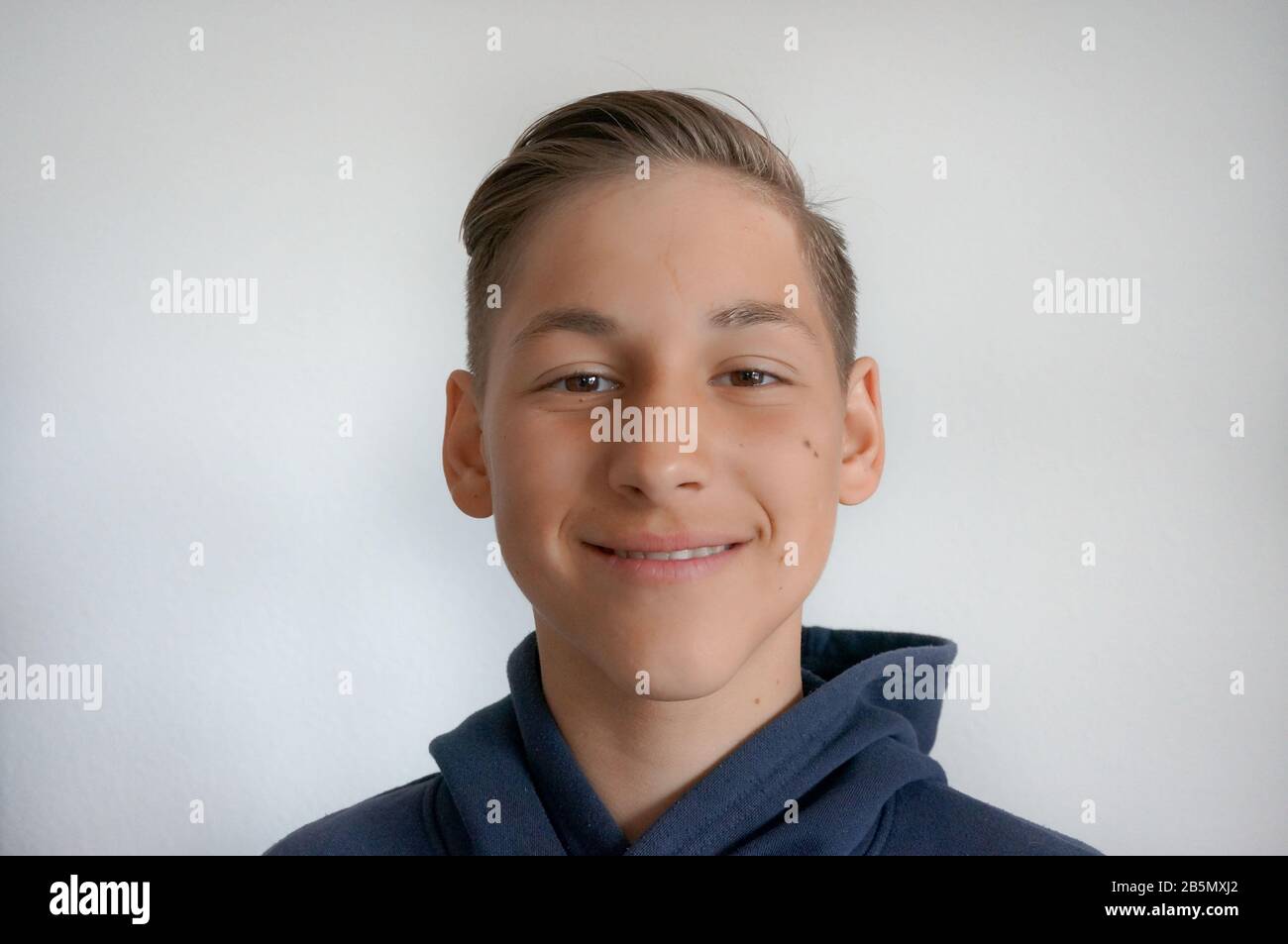 Russian teenager boy Banque de photographies et d’images à haute ...