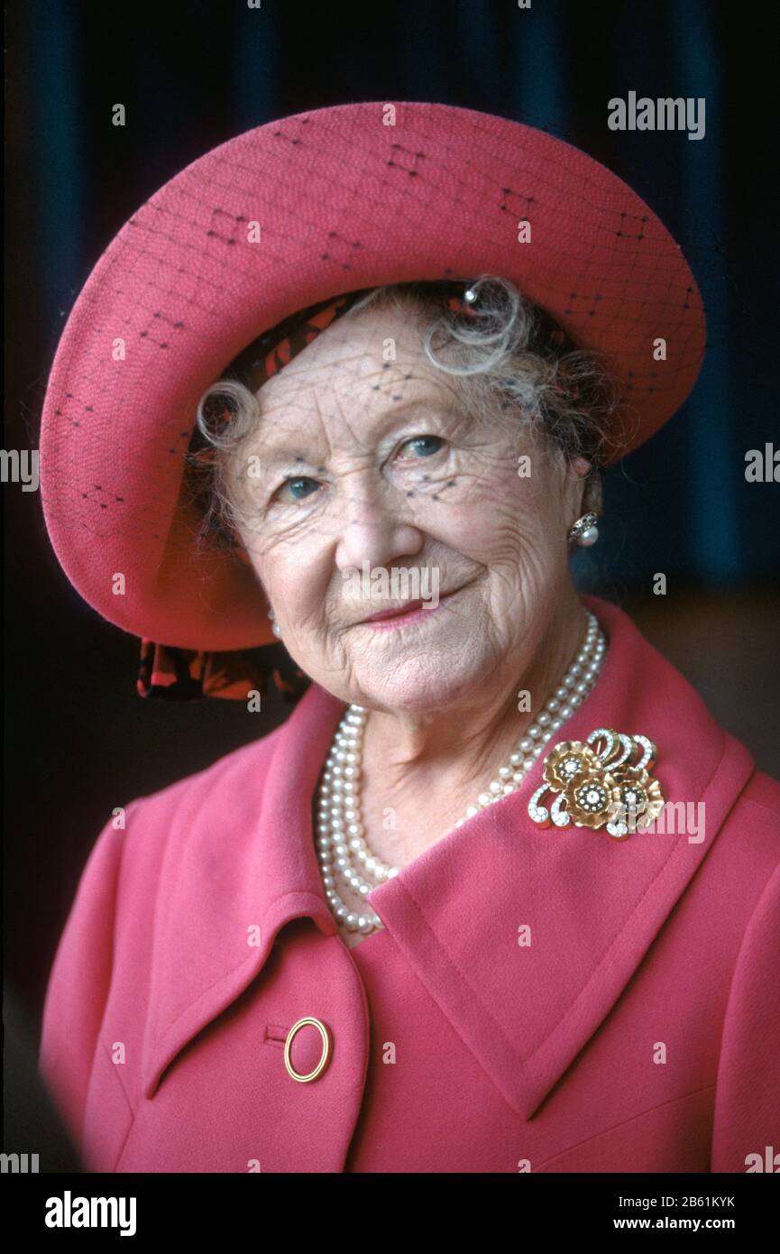 Reine mere Banque de photographies et d’images à haute résolution - Alamy