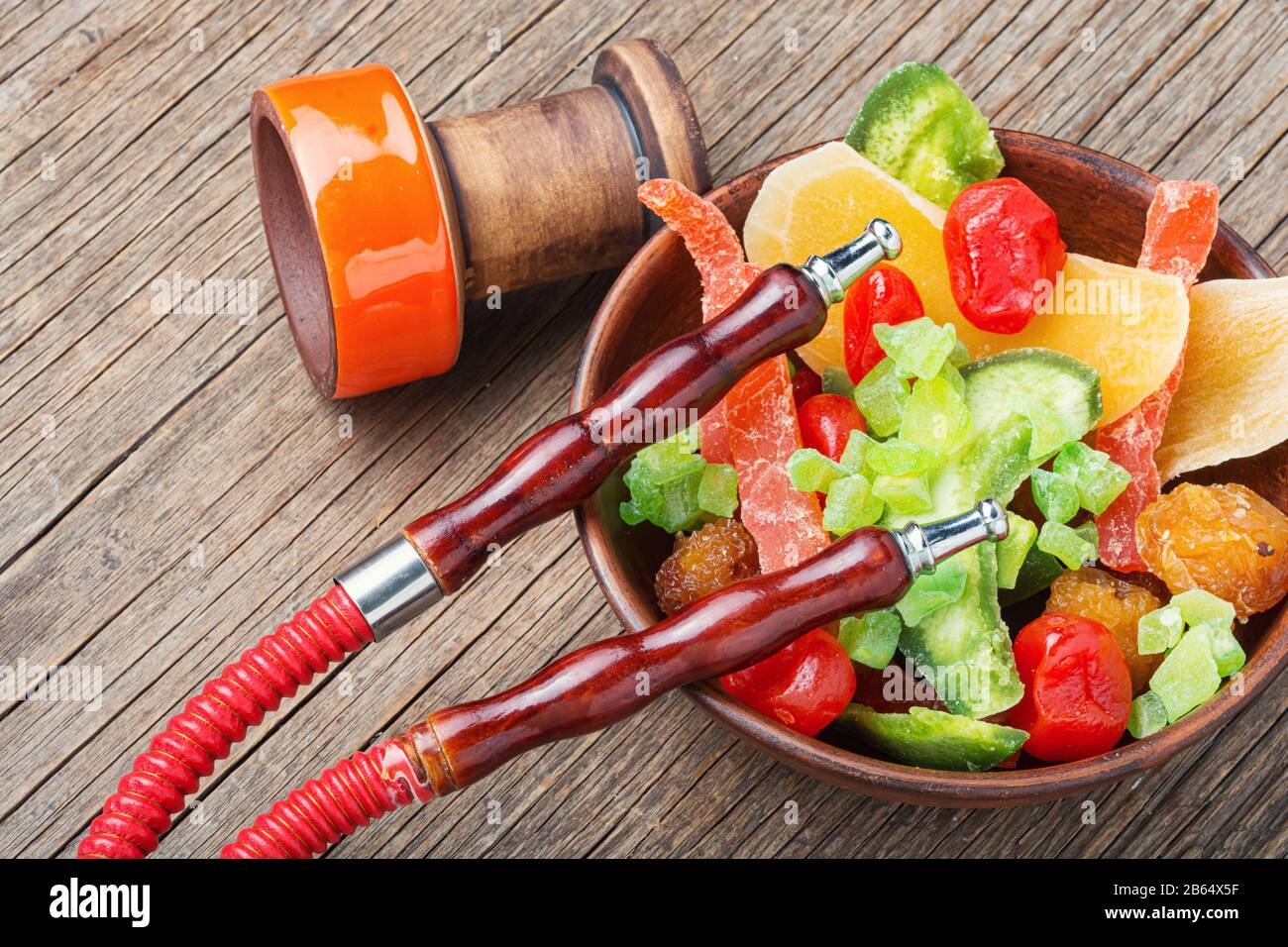 Détails du hookah oriental et du tabac chicha aux saveurs fruitées ...