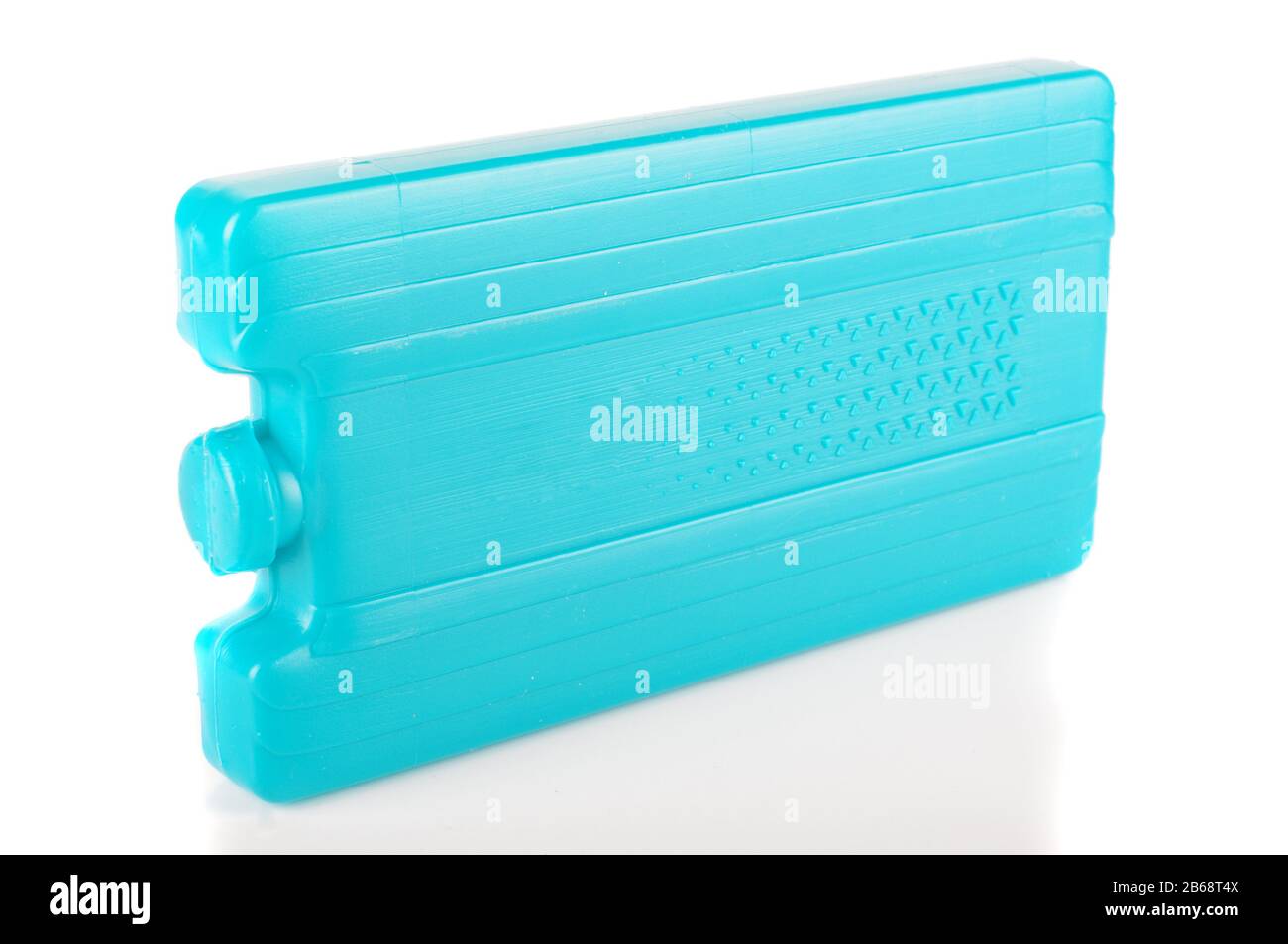 Élément de congélation en plastique bleu avec gel pour maintenir la ...