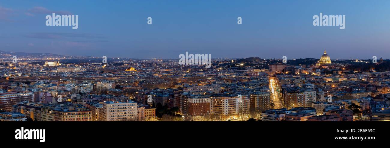 Vue panoramique sur la ville de Rome, en Italie, avec les principaux ...